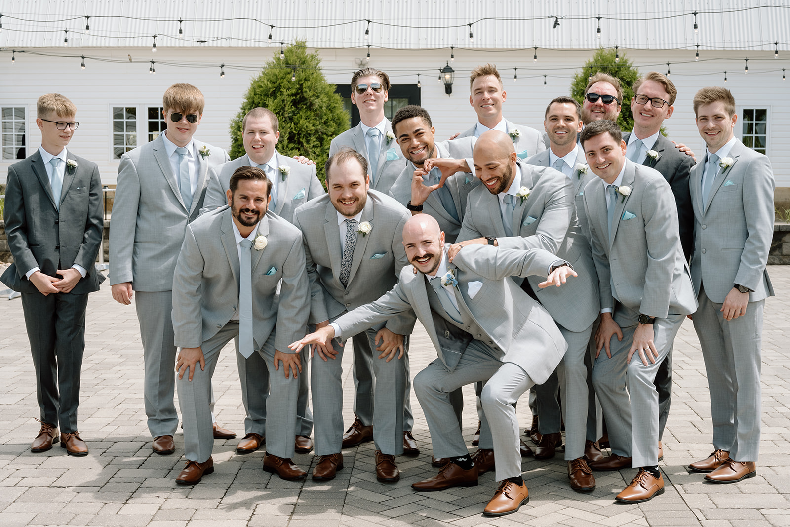 How I Approach Sneak Peek Photography | alycrossphotography.com