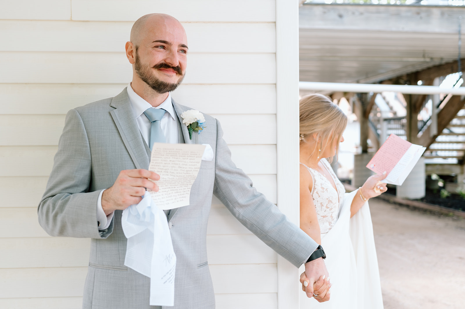 How I Approach Sneak Peek Photography | alycrossphotography.com