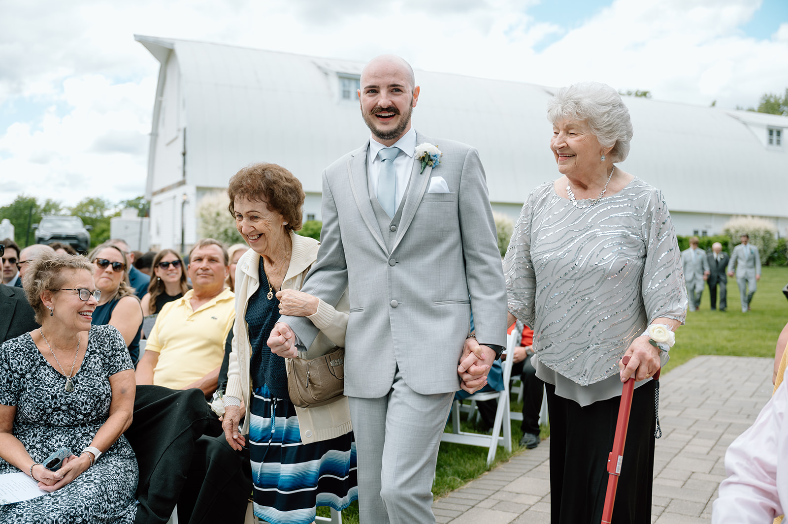 How I Approach Sneak Peek Photography | alycrossphotography.com