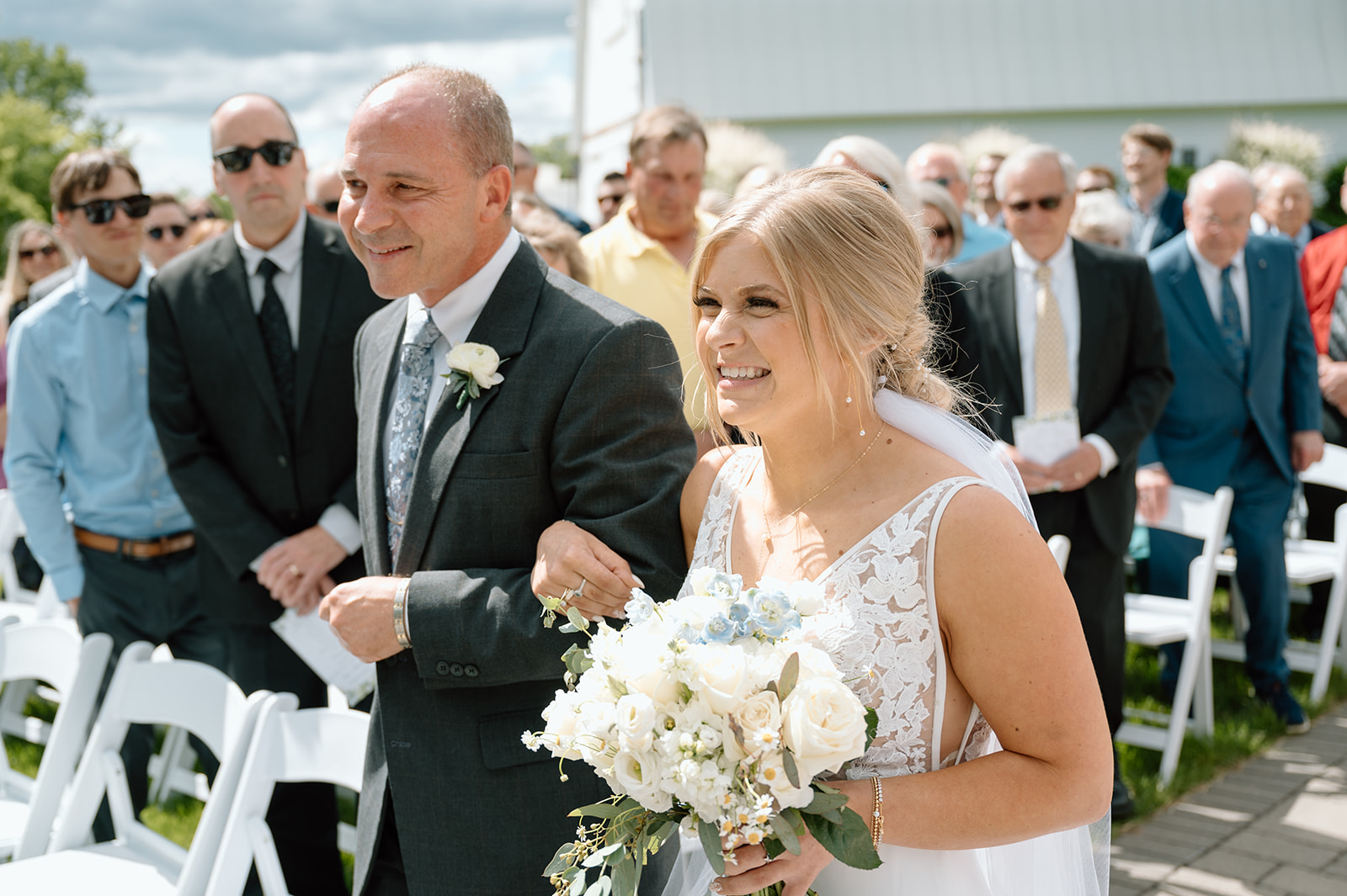 How I Approach Sneak Peek Photography | alycrossphotography.com