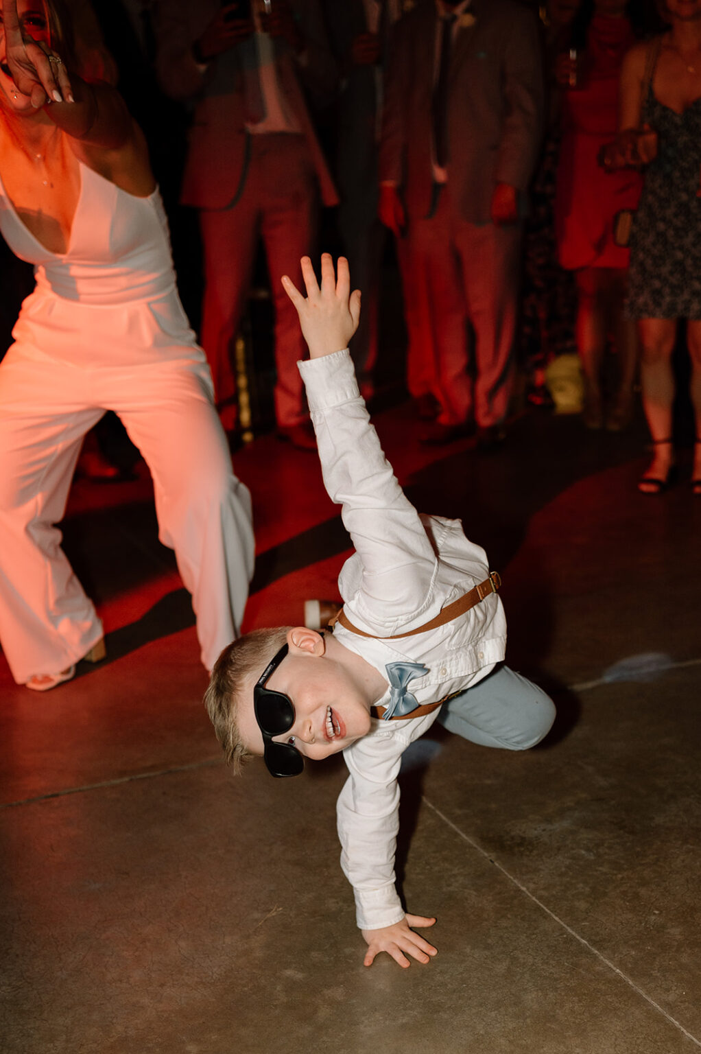 How I Approach Sneak Peek Photography | alycrossphotography.com